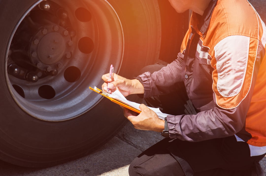 Pre trip Inspection Tips for Drivers | Great West Casualty